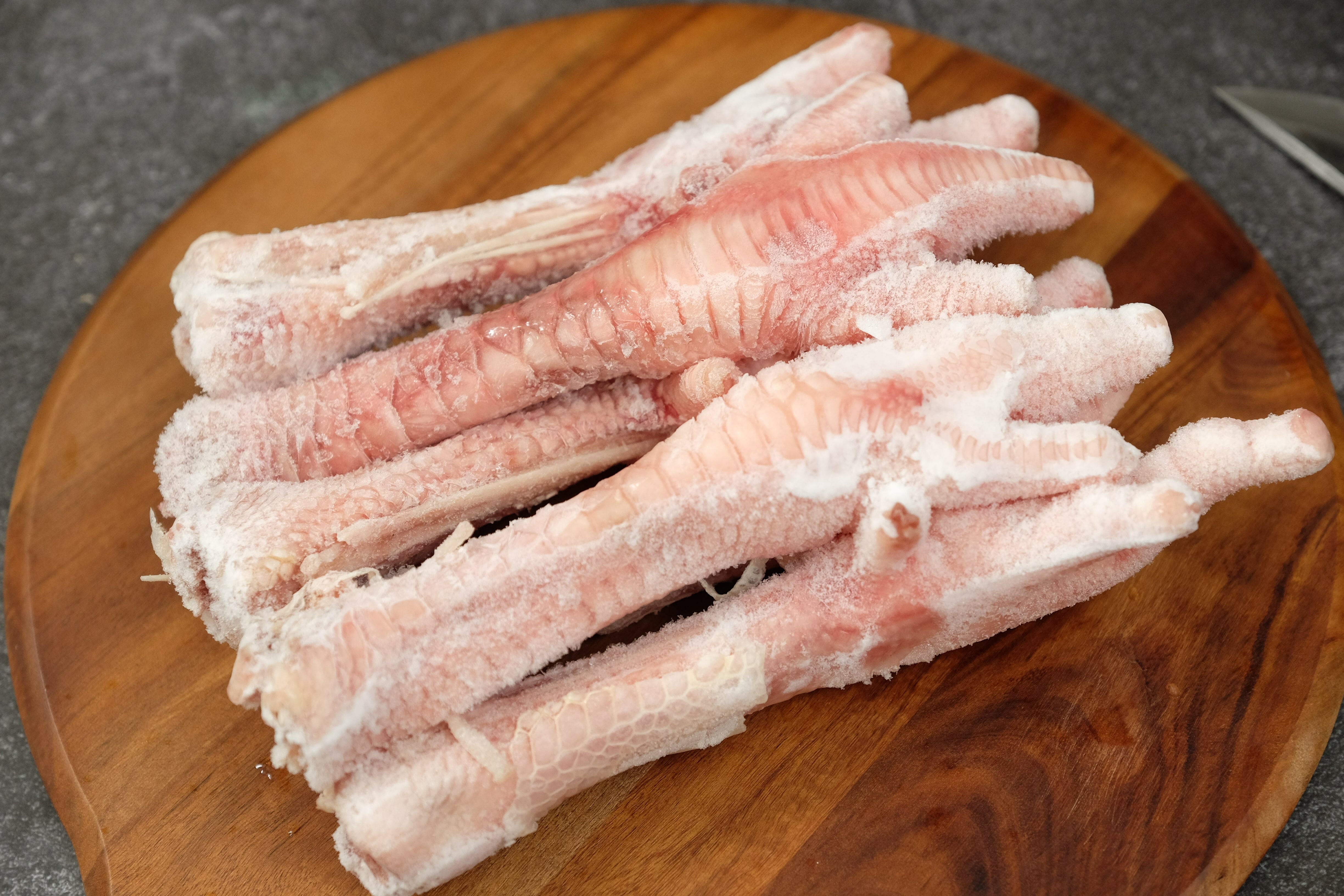 KJ Turkey Feet Cleaned – Satmar Meats of Boro Park